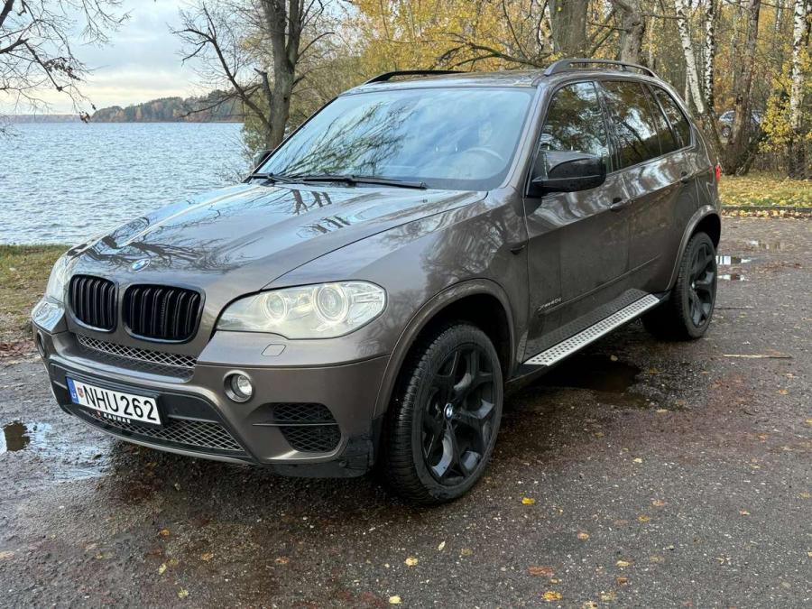 Brūns BMW X5 2011 Kauņa, ar dzinēja tilpumu 2.99 L un nobraukumu 271 tūkst. km par 11000 €, foto 3 vietnē AUTOMOTO.COM.LV