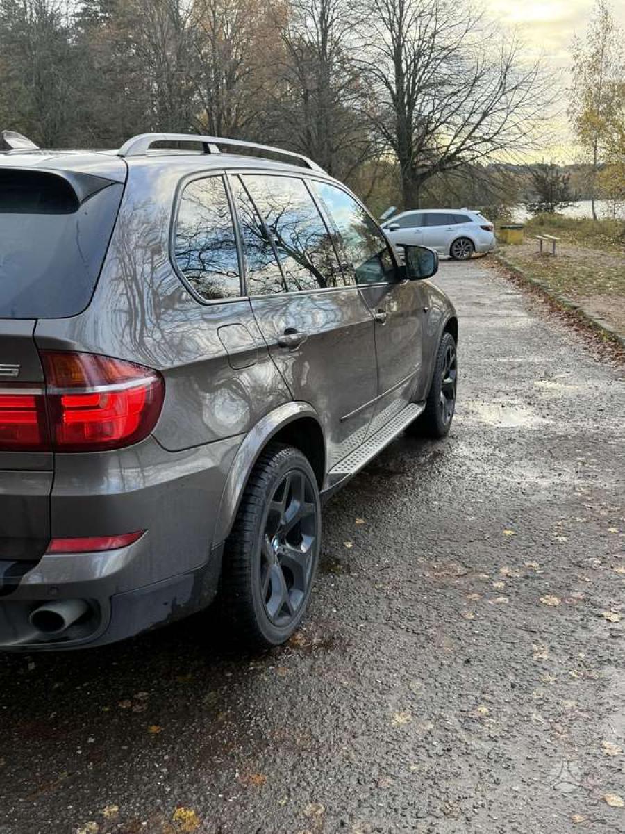 Brūns BMW X5 2011 Kauņa, ar dzinēja tilpumu 2.99 L un nobraukumu 271 tūkst. km par 11000 €, foto 10 vietnē AUTOMOTO.COM.LV