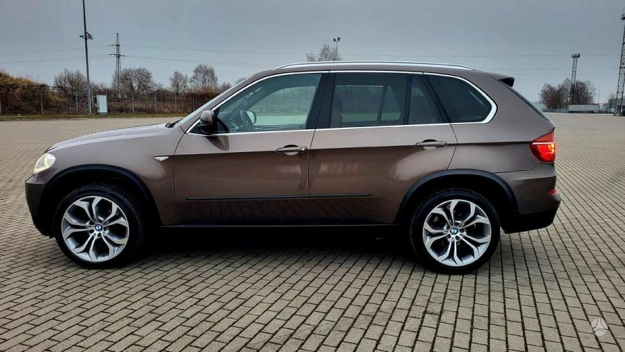 Brūns BMW X5 2011 Marijampole, ar dzinēja tilpumu 2.99 L un nobraukumu 245 tūkst. km par 10400 €, foto 11 vietnē AUTOMOTO.COM.LV