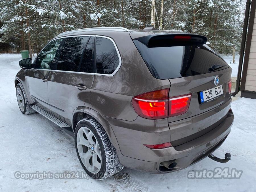 Brūns BMW X5 2011 Pērnava, ar dzinēja tilpumu 3.00 L un nobraukumu 334 tūkst. km par 11490 €, foto 2 vietnē AUTOMOTO.COM.LV