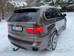 Brūns BMW X5 2011 Pērnava, ar dzinēja tilpumu 3.00 L un nobraukumu 334 tūkst. km par 11490 €, foto 4 vietnē AUTOMOTO.COM.LV