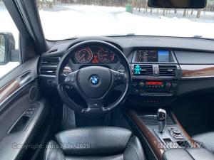 Brūns BMW X5 2011 Pērnava, ar dzinēja tilpumu 3.00 L un nobraukumu 334 tūkst. km par 11490 €, foto 5 vietnē AUTOMOTO.COM.LV