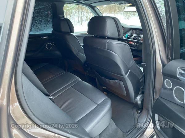 Brūns BMW X5 2011 Pērnava, ar dzinēja tilpumu 3.00 L un nobraukumu 334 tūkst. km par 11490 €, foto 9 vietnē AUTOMOTO.COM.LV