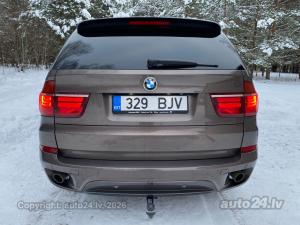 Brūns BMW X5 2011 Pērnava, ar dzinēja tilpumu 3.00 L un nobraukumu 334 tūkst. km par 11490 €, foto 18 vietnē AUTOMOTO.COM.LV
