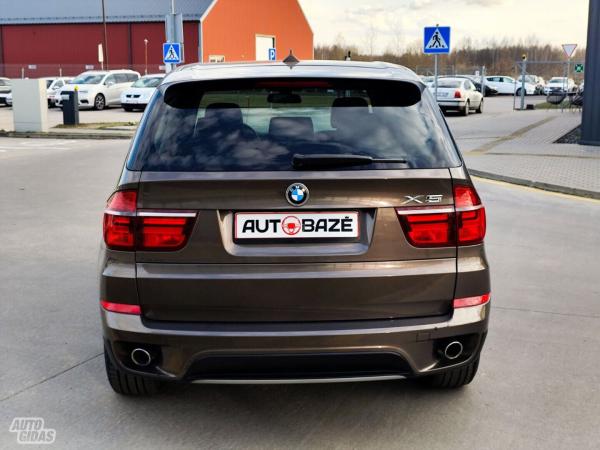 Brown BMW X5 2011 in Siauliai, with an engine capacity of 3.00 L and mileage of 284 thousand km for 8200 €, photo 5 on AUTOMOTO.COM.LV