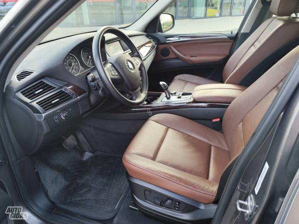 Brūns BMW X5 2011 Šauļi, ar dzinēja tilpumu 3.00 L un nobraukumu 284 tūkst. km par 8200 €, foto 9 vietnē AUTOMOTO.COM.LV