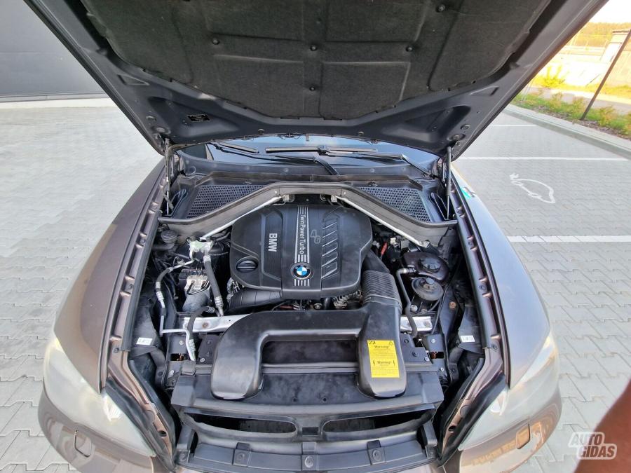 Brūns BMW X5 2011 Viļņa, ar dzinēja tilpumu 3.00 L un nobraukumu 259 tūkst. km par 9890 €, foto 31 vietnē AUTOMOTO.COM.LV