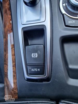 Brown BMW X5 2011 in Vilnius, with an engine capacity of 3.00 L and mileage of 259 thousand km for 9890 €, photo 28 on AUTOMOTO.COM.LV