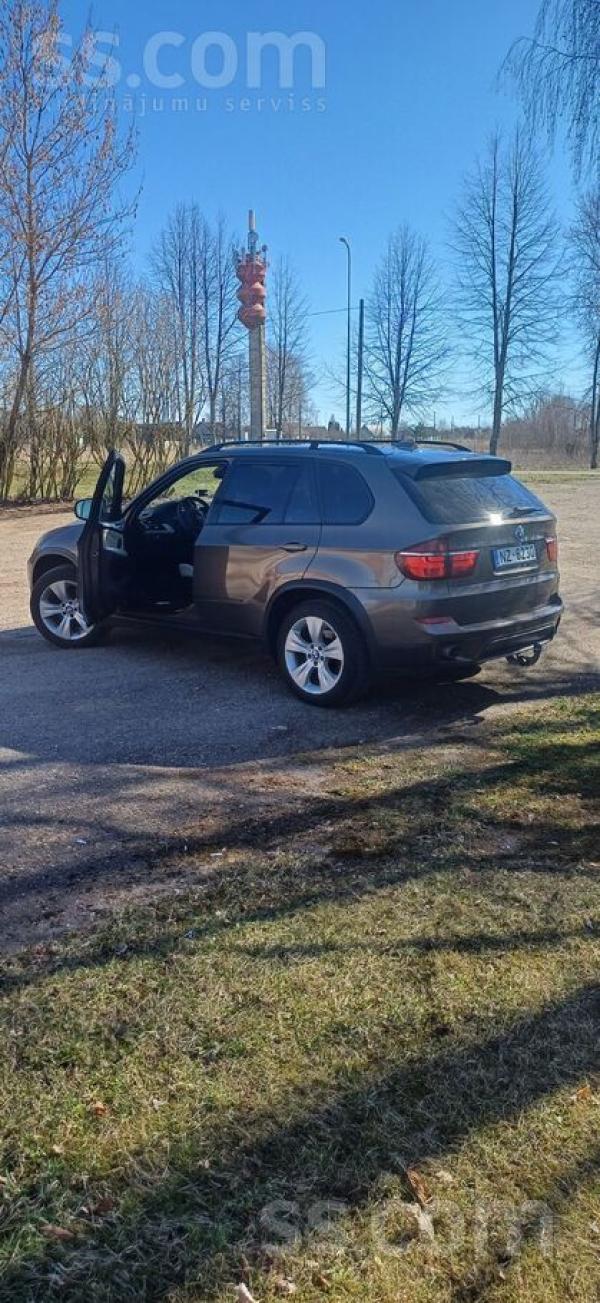 Brūns BMW X5 2011 Daugavpils, ar dzinēja tilpumu 3.00 L un nobraukumu 296 tūkst. km par 10950 €, foto 6 vietnē AUTOMOTO.COM.LV