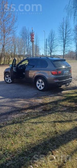 Brūns BMW X5 2011 Daugavpils, ar dzinēja tilpumu 3.00 L un nobraukumu 296 tūkst. km par 10950 €, foto 7 vietnē AUTOMOTO.COM.LV
