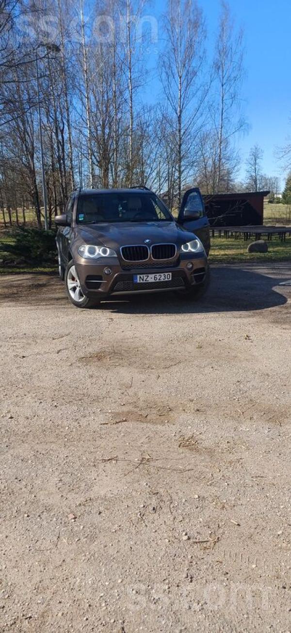 Brūns BMW X5 2011 Daugavpils, ar dzinēja tilpumu 3.00 L un nobraukumu 296 tūkst. km par 10950 €, foto 8 vietnē AUTOMOTO.COM.LV