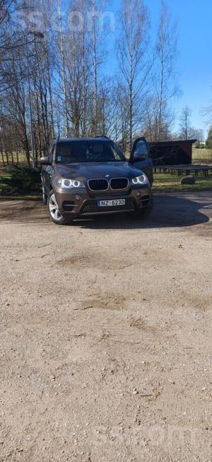 Brūns BMW X5 2011 Daugavpils, ar dzinēja tilpumu 3.00 L un nobraukumu 296 tūkst. km par 10950 €, foto 9 vietnē AUTOMOTO.COM.LV