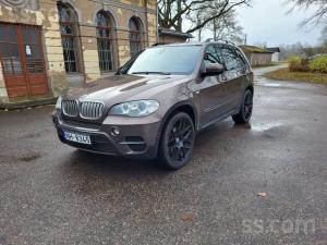 Brūns BMW X5 2011 Jelgava, ar dzinēja tilpumu 3.00 L un nobraukumu 238 tūkst. km par 13000 €, foto 10 vietnē AUTOMOTO.COM.LV