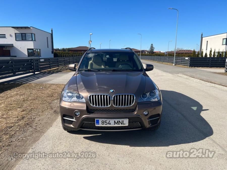 Brown BMW X5 2011 in Tallinn, with an engine capacity of 3.00 L and mileage of 235 thousand km for 9000 €, photo 1 on AUTOMOTO.COM.LV