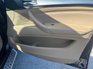 Brown BMW X5 2011 in Tallinn, with an engine capacity of 3.00 L and mileage of 235 thousand km for 9000 €, photo 11 on AUTOMOTO.COM.LV