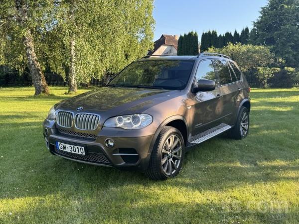 Brown BMW X5 2011 in Jelgava, with an engine capacity of 3.00 L and mileage of 190 thousand km for 15500 €, photo 1 on AUTOMOTO.COM.LV