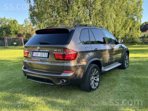 Brown BMW X5 2011 in Jelgava, with an engine capacity of 3.00 L and mileage of 190 thousand km for 15500 €, photo 3 on AUTOMOTO.COM.LV