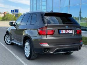 Brown BMW X5 2011 in Rezekne, with an engine capacity of 3.00 L and mileage of 280 thousand km for 9990 €, photo 5 on AUTOMOTO.COM.LV