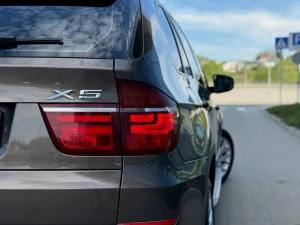 Brown BMW X5 2011 in Rezekne, with an engine capacity of 3.00 L and mileage of 280 thousand km for 9990 €, photo 7 on AUTOMOTO.COM.LV