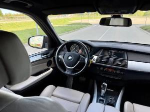 Brown BMW X5 2011 in Rezekne, with an engine capacity of 3.00 L and mileage of 280 thousand km for 9990 €, photo 14 on AUTOMOTO.COM.LV