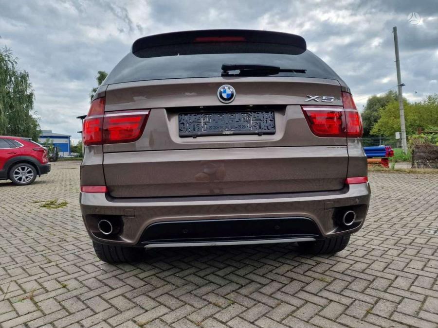 Brown BMW X5 2011 in Panevezys, with an engine capacity of 3.00 L and mileage of 257 thousand km for 10499 €, photo 11 on AUTOMOTO.COM.LV