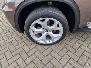 Brown BMW X5 2011 in Panevezys, with an engine capacity of 3.00 L and mileage of 257 thousand km for 10499 €, photo 26 on AUTOMOTO.COM.LV