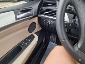 Brown BMW X5 2011 in Panevezys, with an engine capacity of 3.00 L and mileage of 257 thousand km for 10499 €, photo 32 on AUTOMOTO.COM.LV