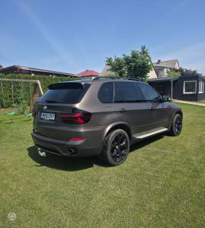Brown BMW X5 2011 in Kaunas, with an engine capacity of 2.99 L and mileage of 283 thousand km for 11000 €, photo 3 on AUTOMOTO.COM.LV
