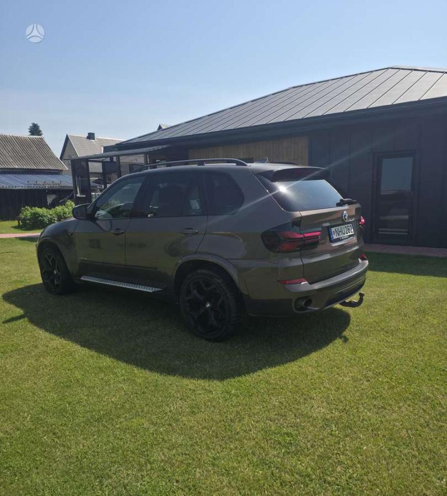 Brown BMW X5 2011 in Kaunas, with an engine capacity of 2.99 L and mileage of 283 thousand km for 11000 €, photo 4 on AUTOMOTO.COM.LV