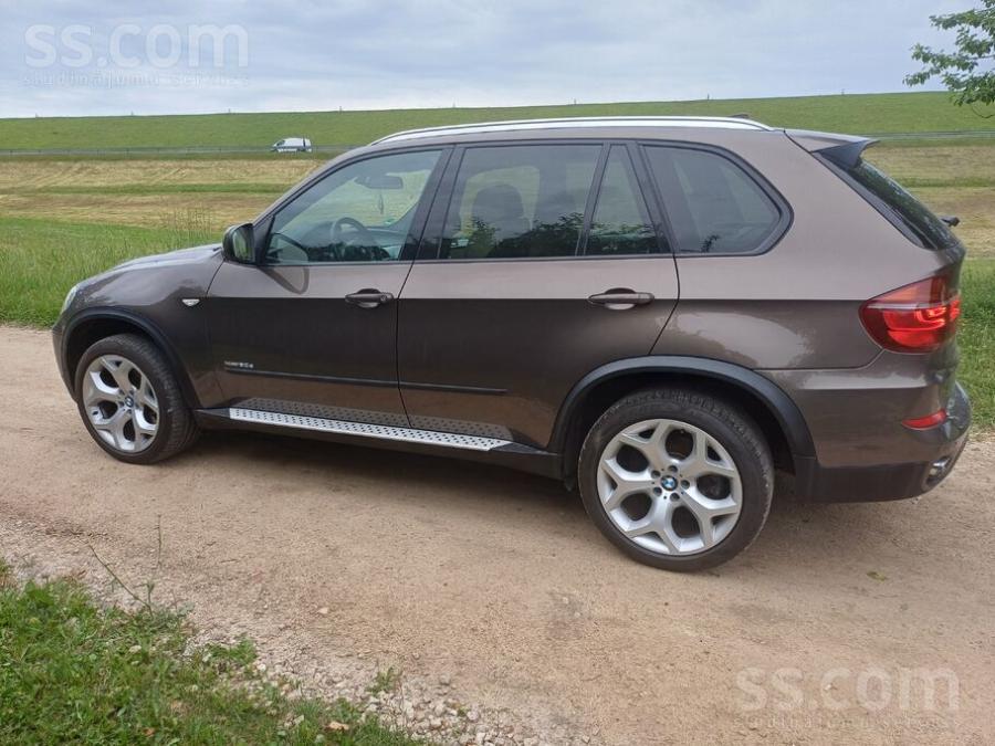 Brūns BMW X5 2011 Rīga, ar dzinēja tilpumu 3.00 L un nobraukumu 253 tūkst. km par 12450 €, foto 35 vietnē AUTOMOTO.COM.LV