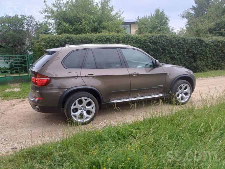 Brūns BMW X5 2011 Rīga, ar dzinēja tilpumu 3.00 L un nobraukumu 253 tūkst. km par 12450 €, foto 36 vietnē AUTOMOTO.COM.LV