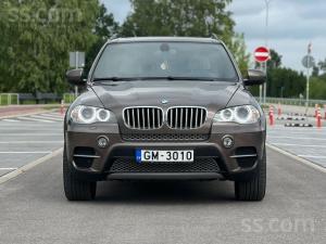 Brūns BMW X5 2011 Jelgava, ar dzinēja tilpumu 3.00 L un nobraukumu 0 tūkst. km par 15000 €, foto 3 vietnē AUTOMOTO.COM.LV