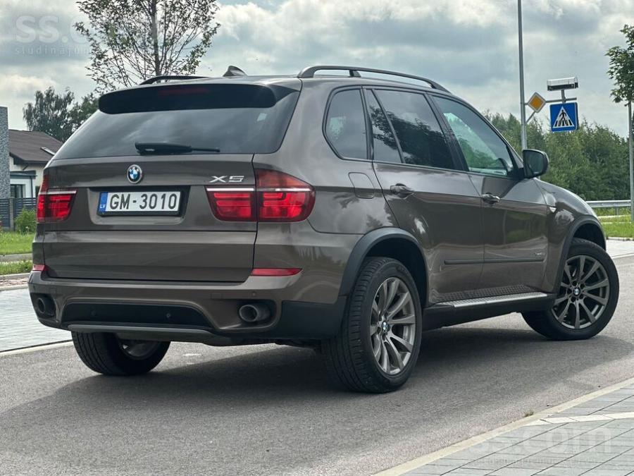 Brūns BMW X5 2011 Jelgava, ar dzinēja tilpumu 3.00 L un nobraukumu 0 tūkst. km par 15000 €, foto 5 vietnē AUTOMOTO.COM.LV