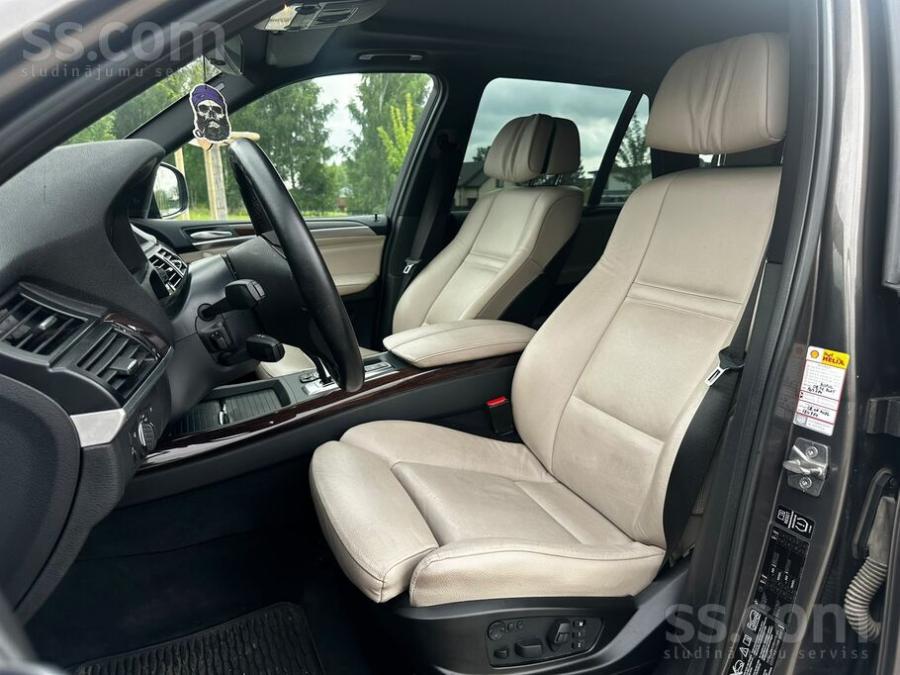 Brūns BMW X5 2011 Jelgava, ar dzinēja tilpumu 3.00 L un nobraukumu 0 tūkst. km par 15000 €, foto 9 vietnē AUTOMOTO.COM.LV