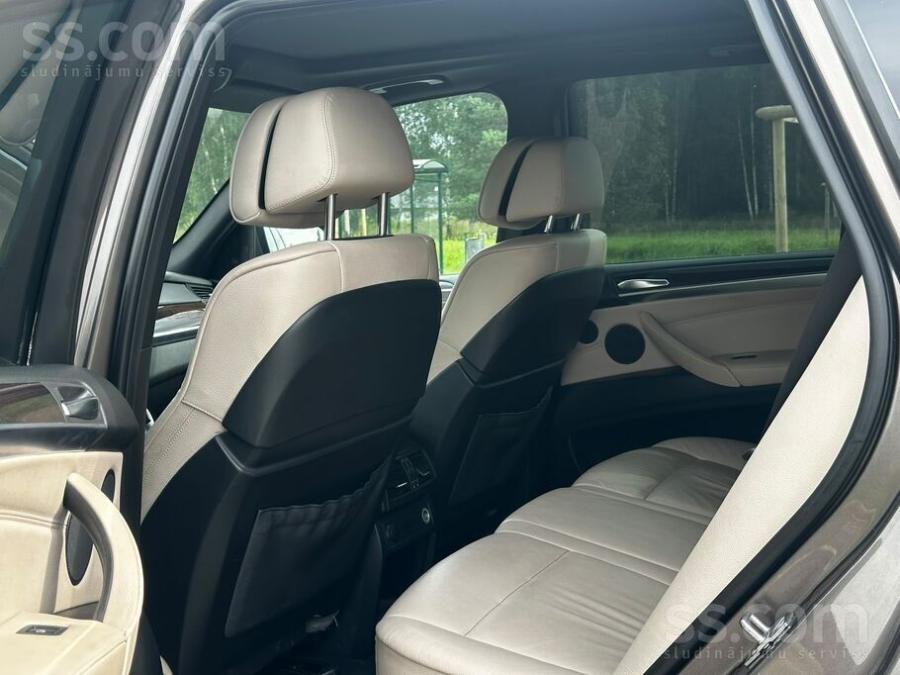 Brūns BMW X5 2011 Jelgava, ar dzinēja tilpumu 3.00 L un nobraukumu 0 tūkst. km par 15000 €, foto 16 vietnē AUTOMOTO.COM.LV