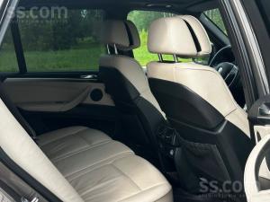 Brūns BMW X5 2011 Jelgava, ar dzinēja tilpumu 3.00 L un nobraukumu 0 tūkst. km par 15000 €, foto 18 vietnē AUTOMOTO.COM.LV