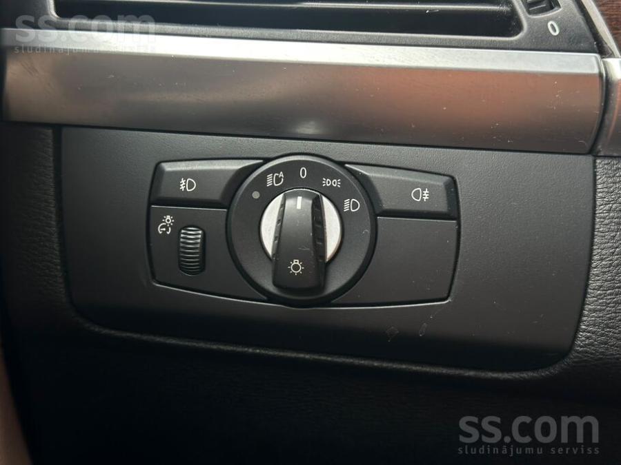 Brūns BMW X5 2011 Jelgava, ar dzinēja tilpumu 3.00 L un nobraukumu 0 tūkst. km par 15000 €, foto 20 vietnē AUTOMOTO.COM.LV