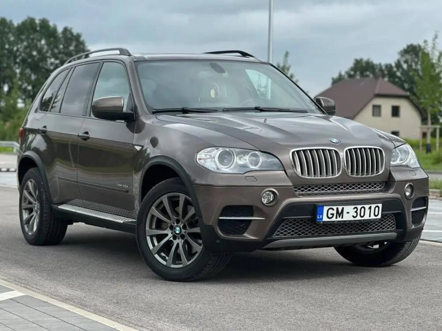 Brūns BMW X5 2011 Jelgava, ar dzinēja tilpumu 3.00 L un nobraukumu 190 tūkst. km par 15000 €, foto 4 vietnē AUTOMOTO.COM.LV