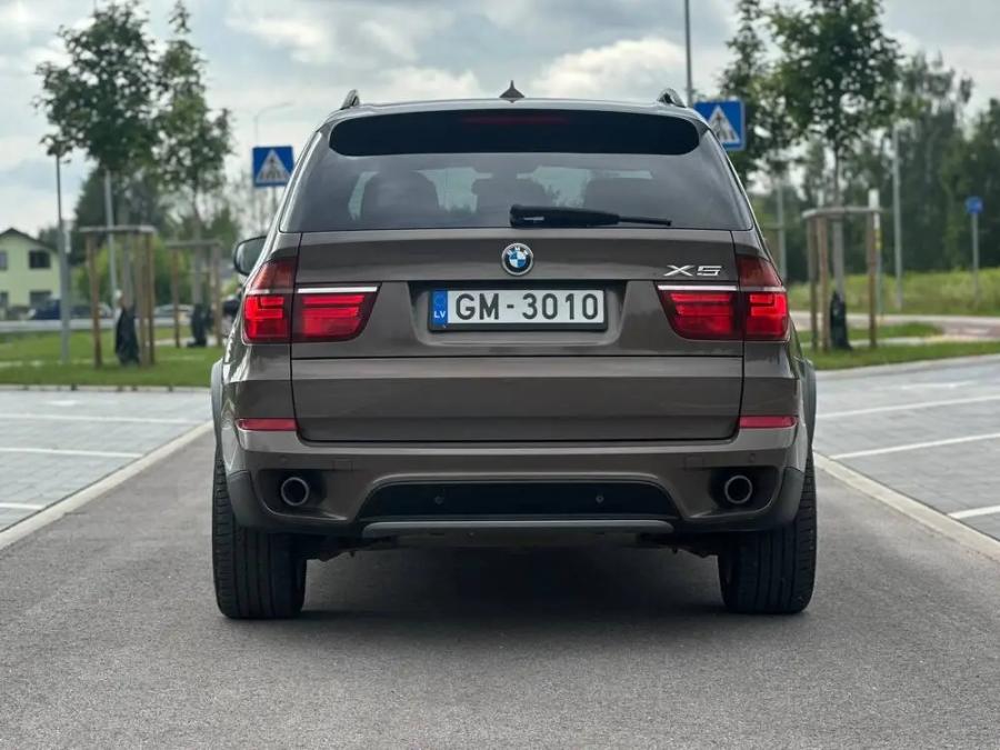 Brūns BMW X5 2011 Jelgava, ar dzinēja tilpumu 3.00 L un nobraukumu 190 tūkst. km par 15000 €, foto 6 vietnē AUTOMOTO.COM.LV