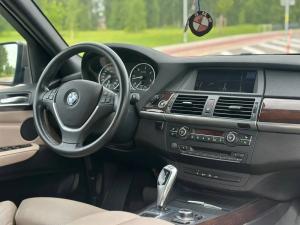 Brūns BMW X5 2011 Jelgava, ar dzinēja tilpumu 3.00 L un nobraukumu 190 tūkst. km par 15000 €, foto 13 vietnē AUTOMOTO.COM.LV