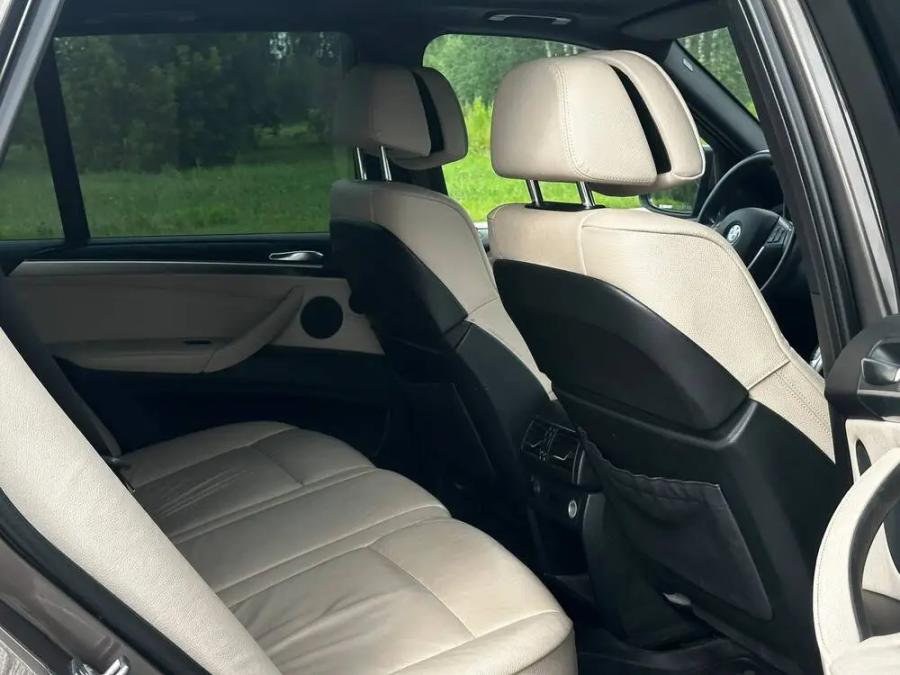 Brūns BMW X5 2011 Jelgava, ar dzinēja tilpumu 3.00 L un nobraukumu 190 tūkst. km par 15000 €, foto 18 vietnē AUTOMOTO.COM.LV