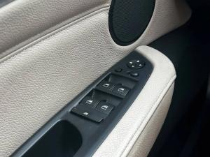 Brūns BMW X5 2011 Jelgava, ar dzinēja tilpumu 3.00 L un nobraukumu 190 tūkst. km par 15000 €, foto 21 vietnē AUTOMOTO.COM.LV