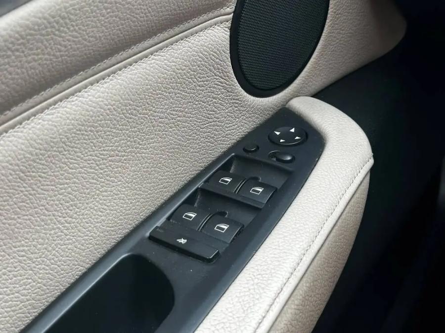 Brūns BMW X5 2011 Jelgava, ar dzinēja tilpumu 3.00 L un nobraukumu 190 tūkst. km par 15000 €, foto 21 vietnē AUTOMOTO.COM.LV