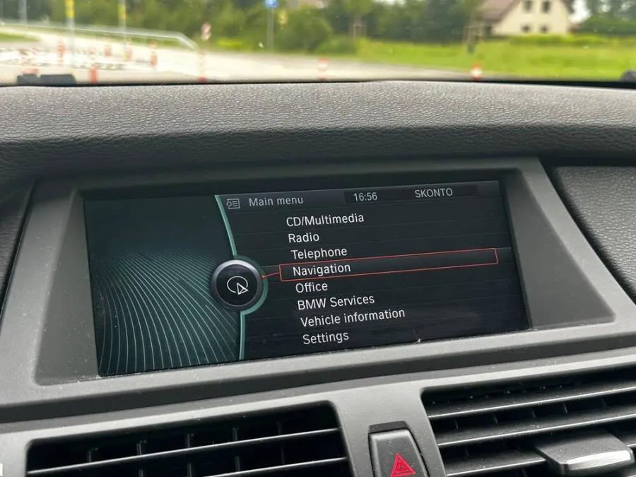 Brūns BMW X5 2011 Jelgava, ar dzinēja tilpumu 3.00 L un nobraukumu 190 tūkst. km par 15000 €, foto 23 vietnē AUTOMOTO.COM.LV