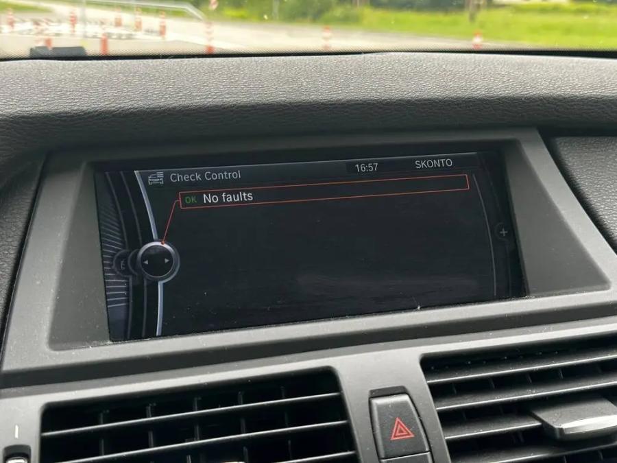 Brūns BMW X5 2011 Jelgava, ar dzinēja tilpumu 3.00 L un nobraukumu 190 tūkst. km par 15000 €, foto 26 vietnē AUTOMOTO.COM.LV