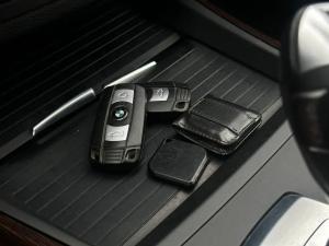 Brūns BMW X5 2011 Jelgava, ar dzinēja tilpumu 3.00 L un nobraukumu 190 tūkst. km par 15000 €, foto 30 vietnē AUTOMOTO.COM.LV
