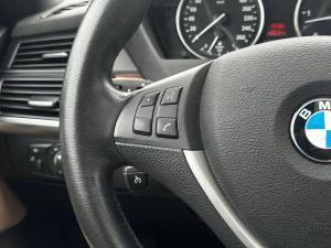 Brūns BMW X5 2011 Jelgava, ar dzinēja tilpumu 3.00 L un nobraukumu 190 tūkst. km par 15000 €, foto 34 vietnē AUTOMOTO.COM.LV