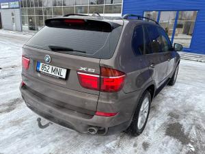 Brūns BMW X5 2011 Narva, ar dzinēja tilpumu 3.00 L un nobraukumu 200 tūkst. km par 5000 €, foto 9 vietnē AUTOMOTO.COM.LV