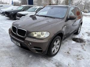 Brūns BMW X5 2011 Narva, ar dzinēja tilpumu 3.00 L un nobraukumu 200 tūkst. km par 5000 €, foto 11 vietnē AUTOMOTO.COM.LV