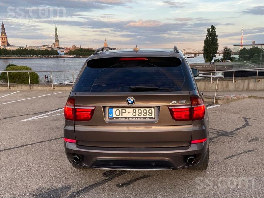 Brūns BMW X5 2011 Rīga, ar dzinēja tilpumu 3.00 L un nobraukumu 285 tūkst. km par 9800 €, foto 6 vietnē AUTOMOTO.COM.LV
